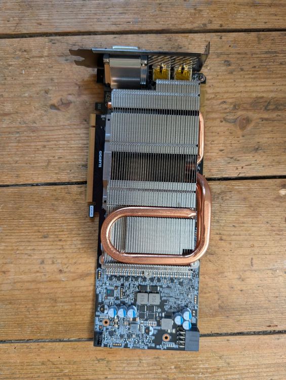 GPU Server mit 256GB RAM, 40 Threads und 8x Nvidia GTX 1080 (Gebraucht ...