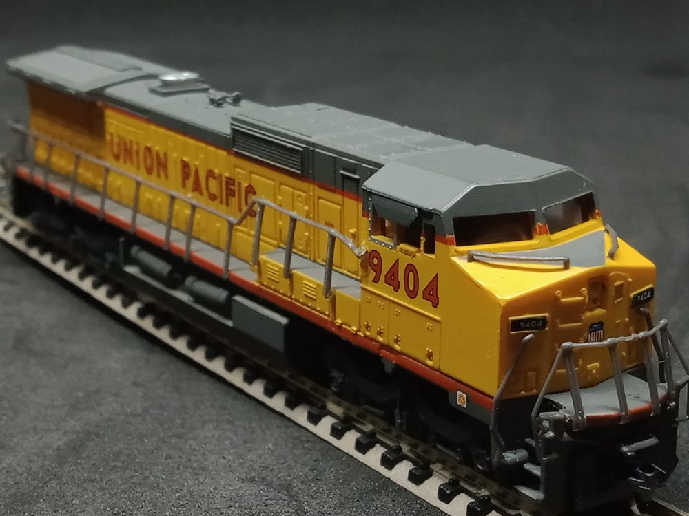 Spur N Spectrum GE Dash 8-40CW 9404 (Gebraucht) in Bätterkinden für CHF ...