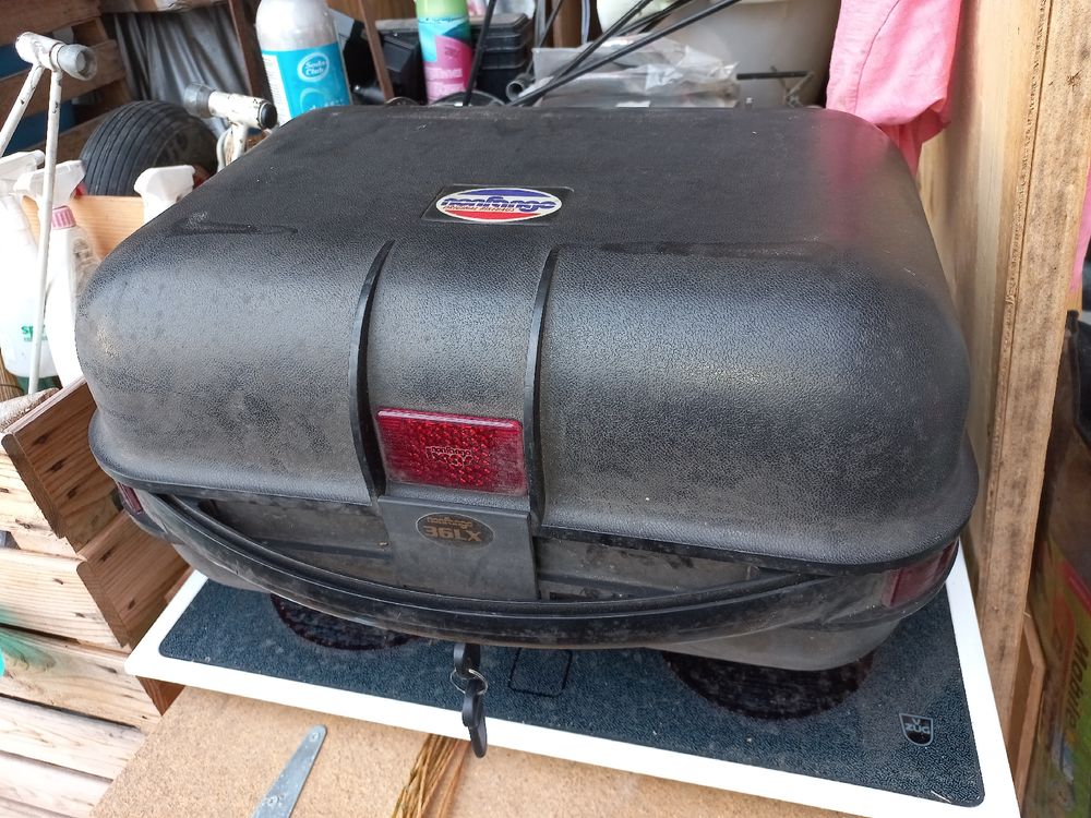 Topcase Nonfango Helmbox (Gebraucht) in Zihlschlacht für CHF 14.9 – mit ...