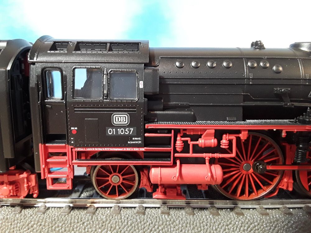 Märklin 39103 _ Schnellzuglokomotive BR 01 _ digital Spur H0 (Gebraucht ...