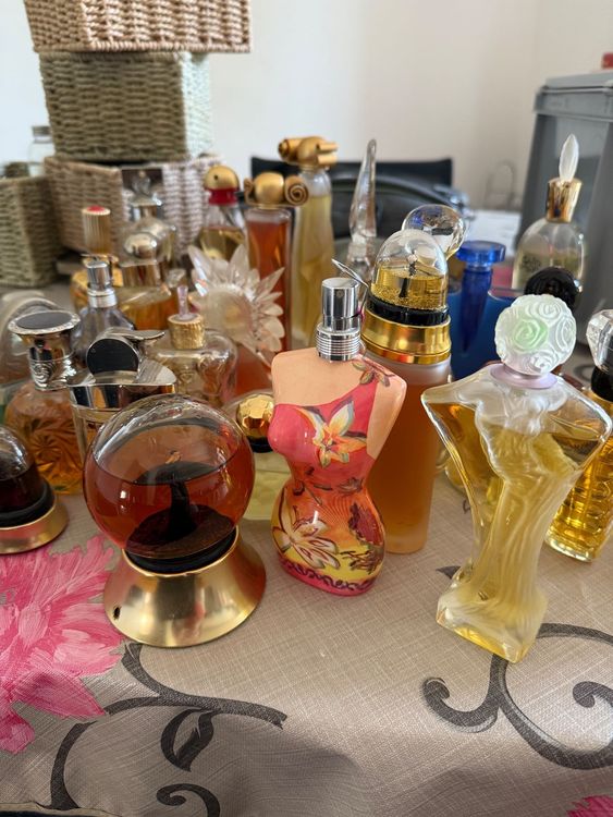 Collection de parfum (D'occasion) à St-Saphorin-Morges pour CHF 250 ...