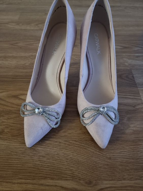 high heels gr 38 (Gebraucht) in Bern für CHF 3 – mit Lieferung auf ...