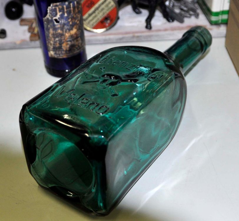 Vorsicht Gift Flasche CH Grünes Glas (Gebraucht) in Härkingen für CHF ...