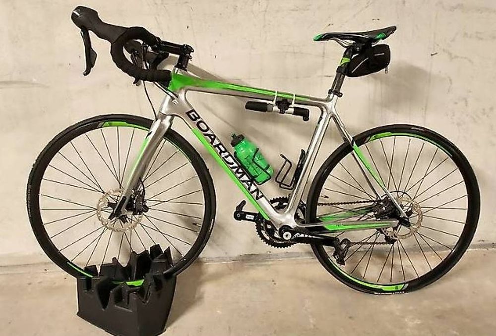 Vélo de route + home trainer comme neuf (Gebraucht) in Colombier NE für ...