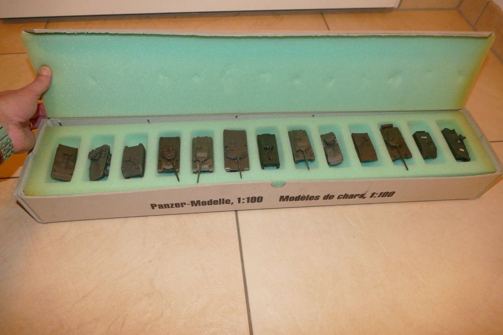 Panzererkennungssortiment Sch. A. M1:100 (Gebraucht) in Niederhasli für ...