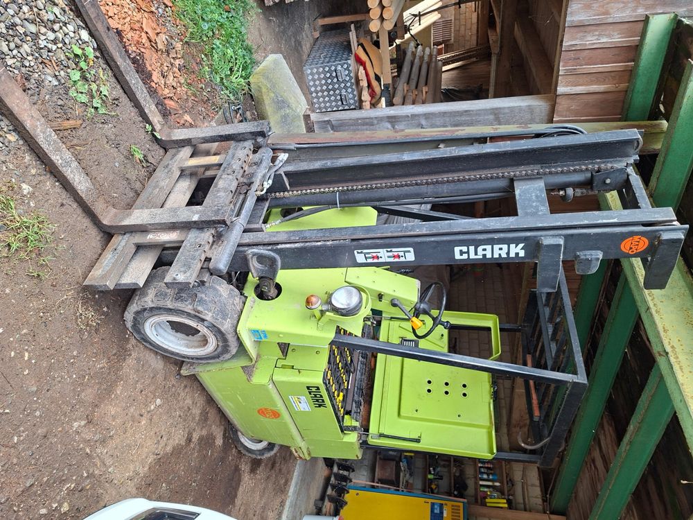 Clark Gabelstapler EPM 30, 3000kg, Preis! (Defekt) in Vordemwald für ...
