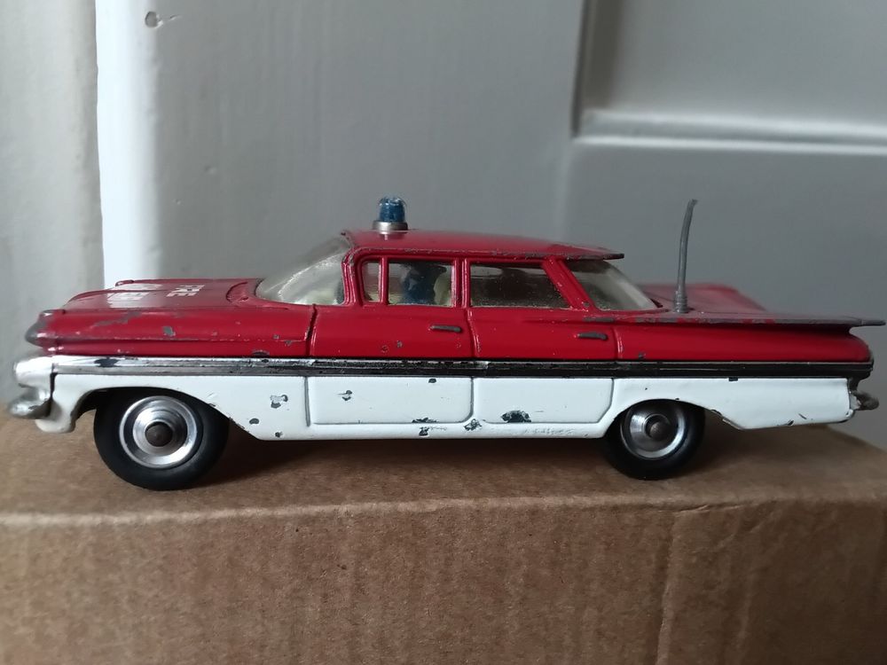 Corgi Toys No. 482 Chevrolet Impala Fire Chief | Kaufen auf Ricardo