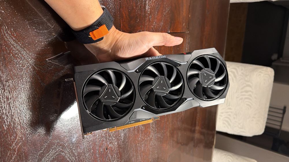 AMD Radeon RX 7900 XTX 24 GB Reference GPU (Gebraucht) in Bassersdorf ...