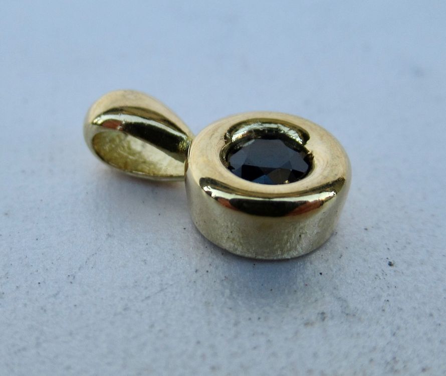 Anhänger 750 Gold mit Saphir (Gebraucht) in Bern für CHF 132 – mit ...