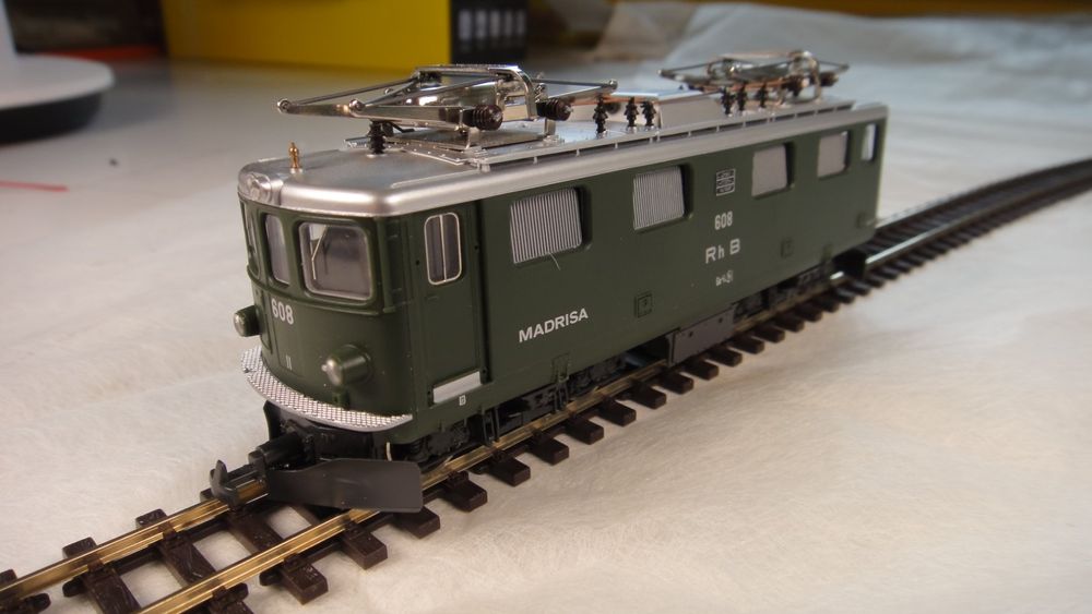 BEMO Komplettzug mit E-lok und 5 Wagen Spur H0m (Neu (gemäss ...