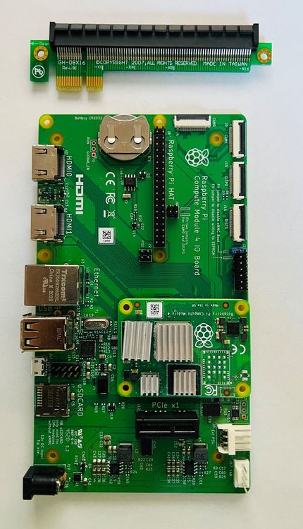 Raspberry Pi 4 CM 8GB RAM 32GB Flash + IO Board + Sata Karte (Gebraucht ...