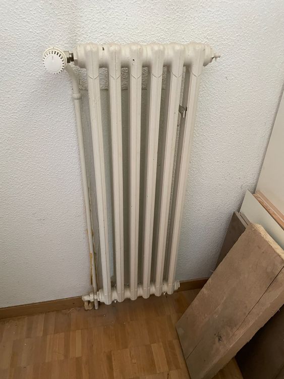 Alter Radiator / Heizkörper (Gebraucht) in Basel für CHF 2 – nur Abholung auf Ricardo kaufen