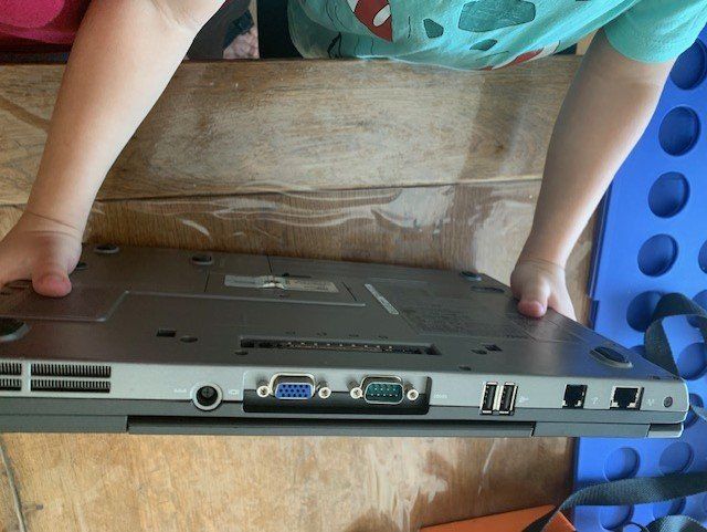 VINTAGE DELL latitude D620 Model PP18L. Ohne Ladegerät (Defekt) in ...