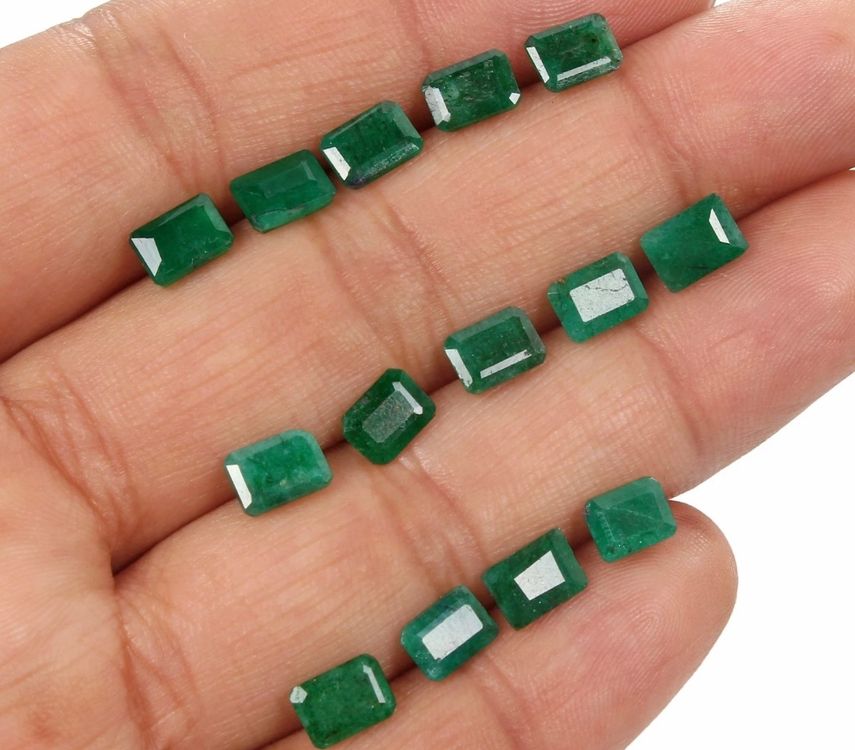 NUR 88 Fr.! 💎 12.7 ct intensiv grünes Smaragd LOT (Neu (gemäss ...