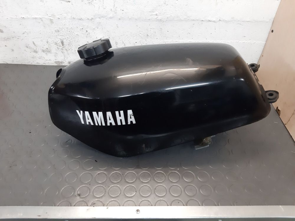 Tank YAMAHA DT 125 2A8 Jg. 1979 (Gebraucht) in für CHF 120 – mit ...