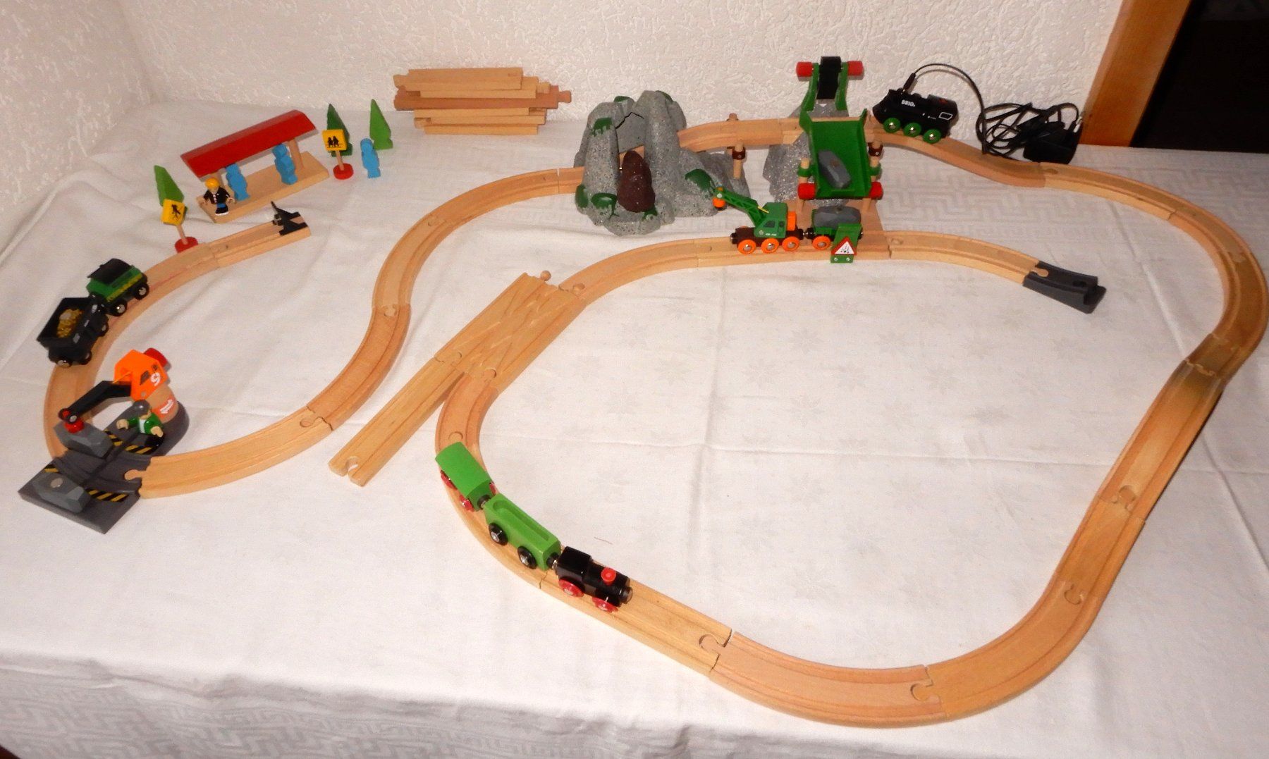 BRIO Eisenbahn Goldmine 33049 + Verladestation + E-Lok Akku (Gebraucht ...