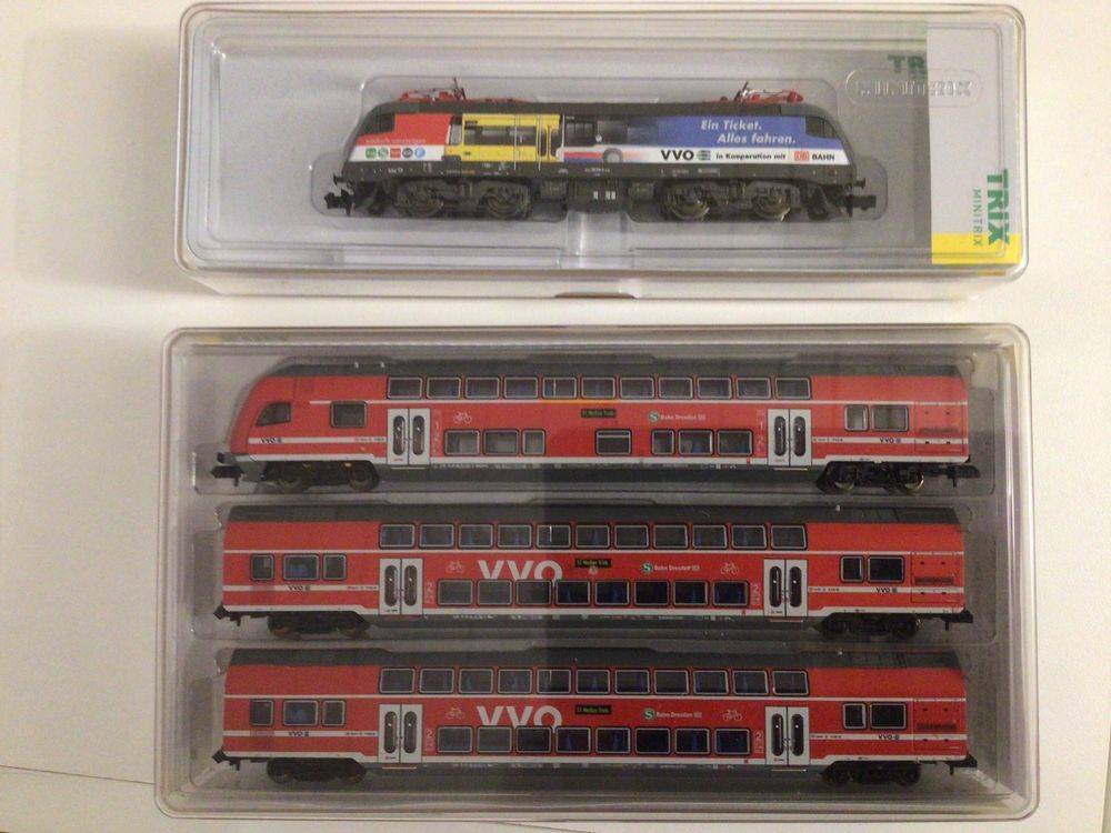 Minitrix VVO Lokomotive mit 3 Doppelstockwagen | Kaufen auf Ricardo