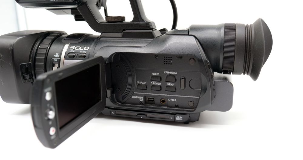 JVC GY-HM100E FULL HD Camcorder, 10x opt. Zoom, 3CCD (Gebraucht) in ...