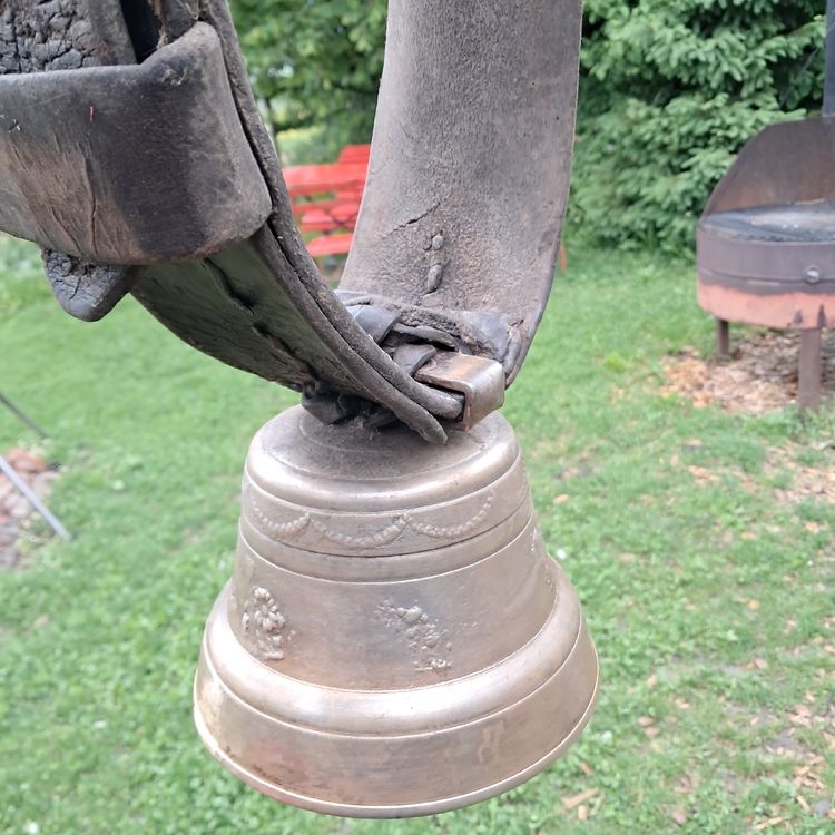 Wunderschöne Antike Glocke (Gebraucht) in Murten für CHF 40 – mit ...