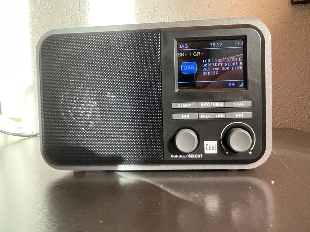 DAB Radio Dual mit eingebautem Akku (Gebraucht) in Wil SG für CHF 35 ...