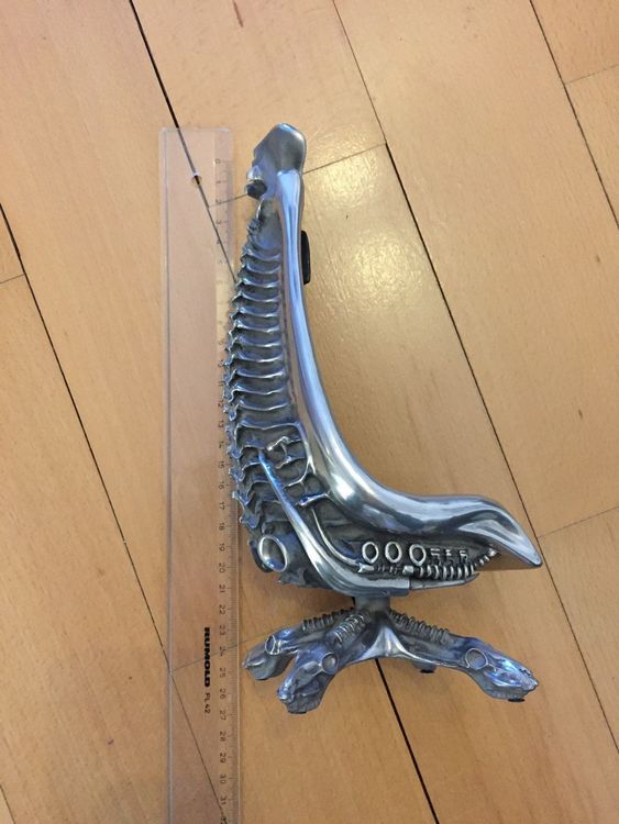 Aluminiumguss Skulptur von H.R. Giger (Neu und originalverpackt) in für ...