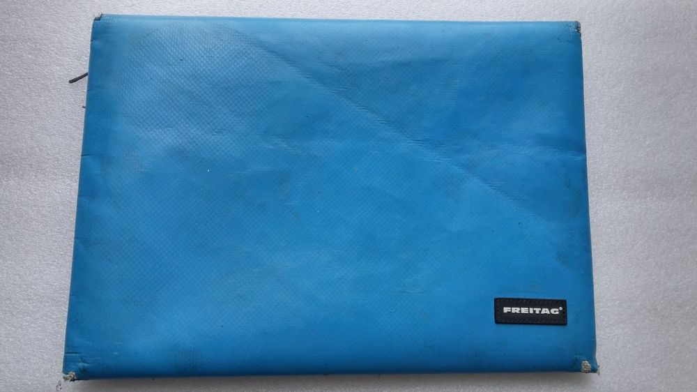 FREITAG Tasche/ Laptop Hülle, blau | Kaufen auf Ricardo