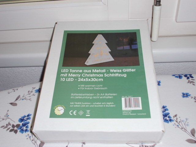 LED TANNE AUS METALL( MERRY CHRISTMAS) (Neu und originalverpackt) in ...