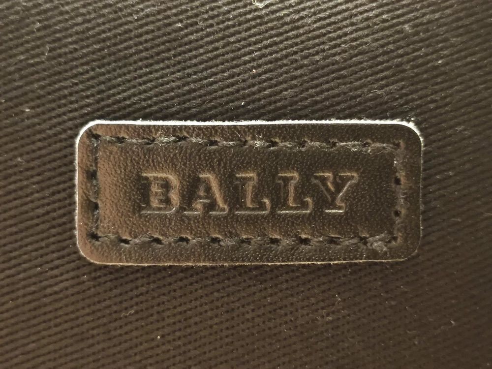 Swiss First Class Bally Necessaire (Neu und originalverpackt) in ...