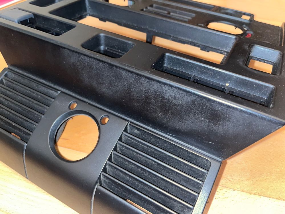 Land Rover Defender Radio Mittelkonsole 2007-2016, original | Kaufen ...