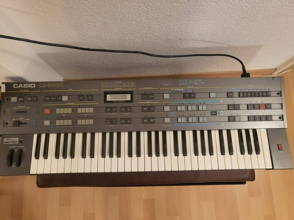 Casio CZ-5000 Cosmo Synthesizer + Subwoofer & Casio Pedal (Gebraucht ...