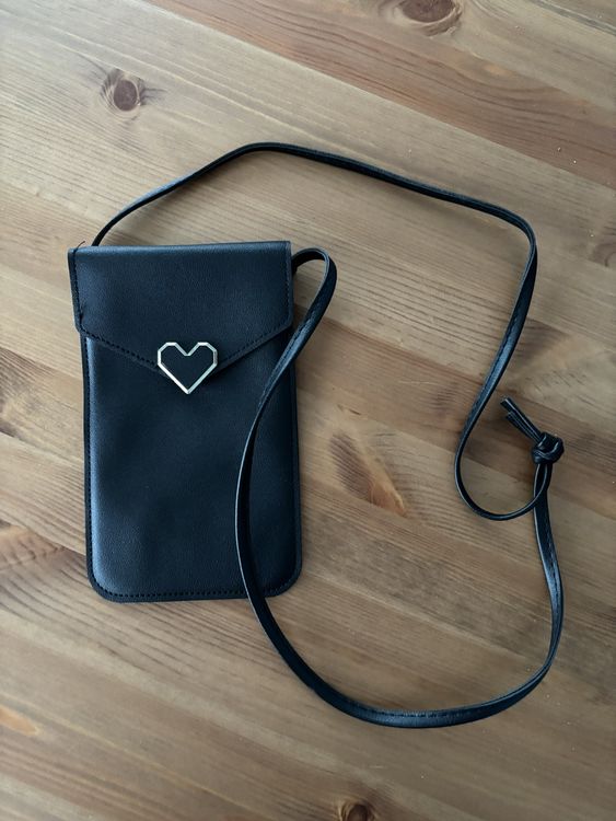 HANDY TASCHE (Neu (gemäss Beschreibung)) in Arlesheim für CHF 10 – mit ...
