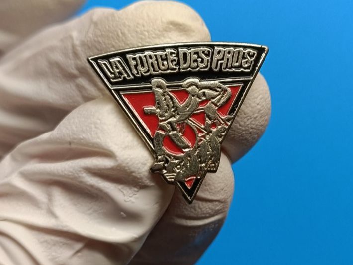 Pin Velofahren La Force des Pros - Box 46 (Gebraucht) in Köniz für CHF ...