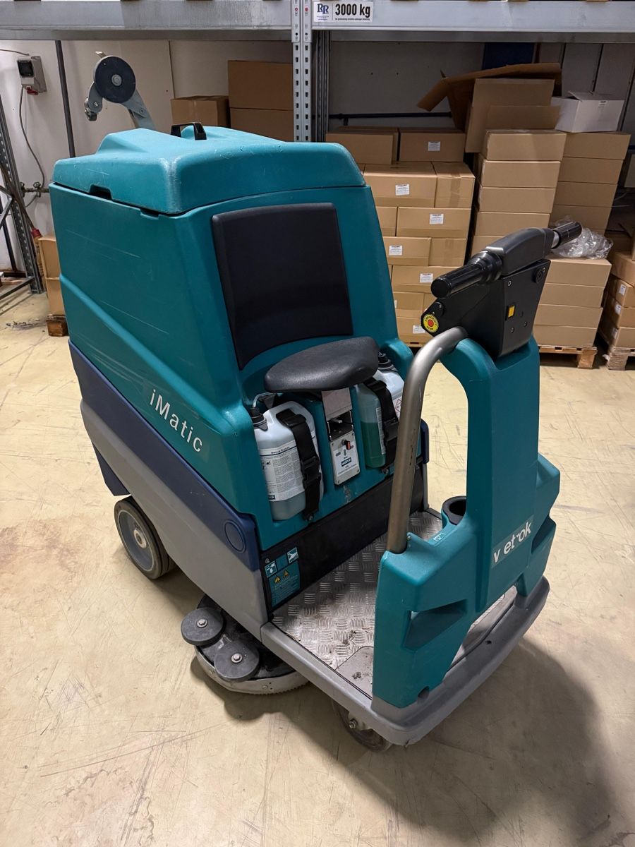 Aufsitz-Scheuersaugmaschine WETROK iMatic XR85 (Gebraucht) in Wolfwil ...