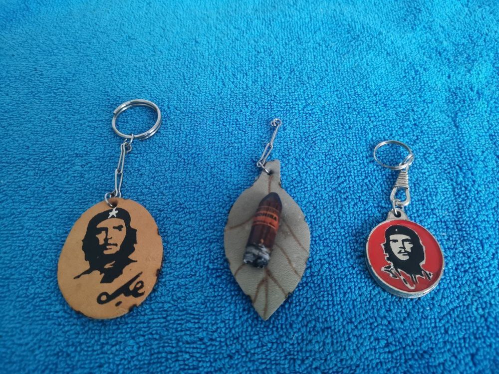 Che Guevara 3 Schlüsselanhänger Kuba (Gebraucht) in Münsingen für CHF 5 ...