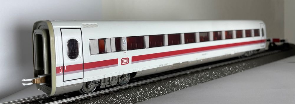 Märklin 4370 & 4371 ICE 1 Mittelwagen mit Innenbeleuchtung (Gebraucht ...