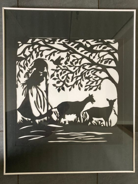 grosser Scherenschnitt gerahmt hinter Glas (Gebraucht) in Subingen für CHF 22 – nur Abholung auf ...