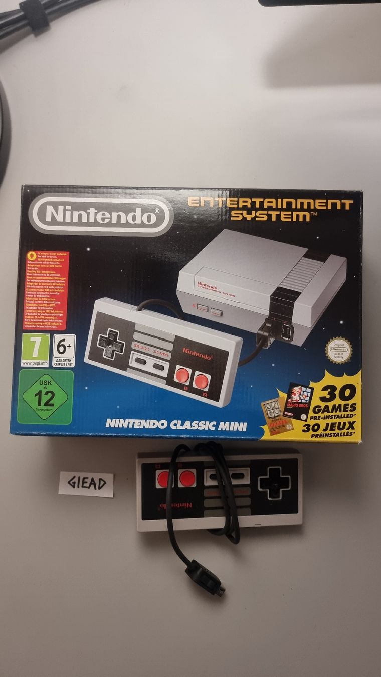 Nintendo Entertainment System (NES) Mini + Manette (Neu (gemäss ...