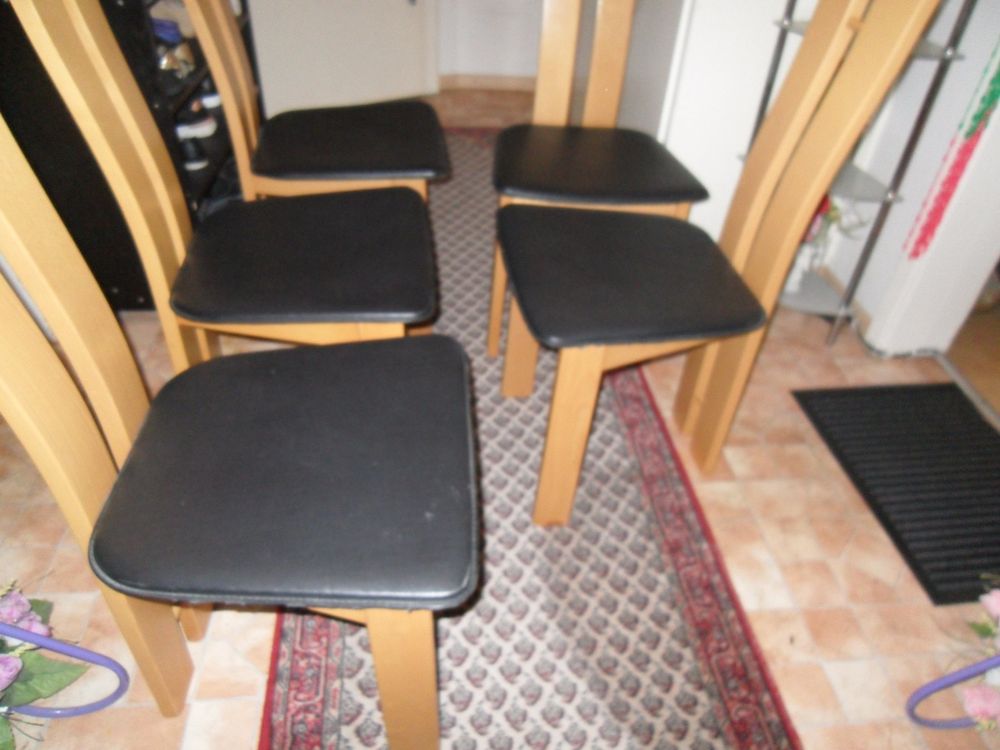 Die Stuhl Leder mit Holz 5stk gut (Gebraucht) in Zuchwil für CHF 120 ...