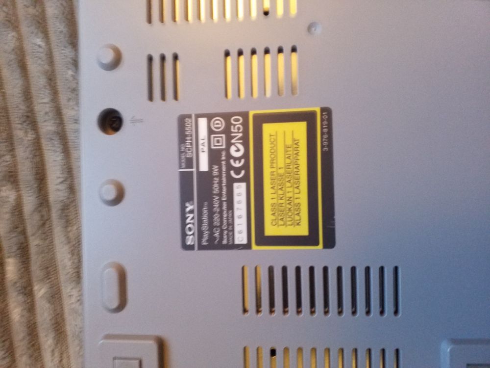 Sony Playstation 1 (PS1) mit Chip(Codefree) Kabel,2Controler (Gebraucht ...