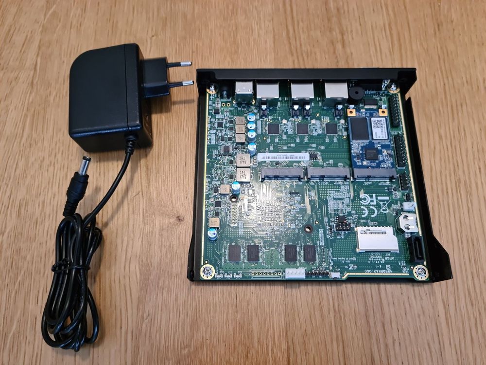 PCengines APU2C4, 4GB RAM, 60GB Disk | Kaufen auf Ricardo