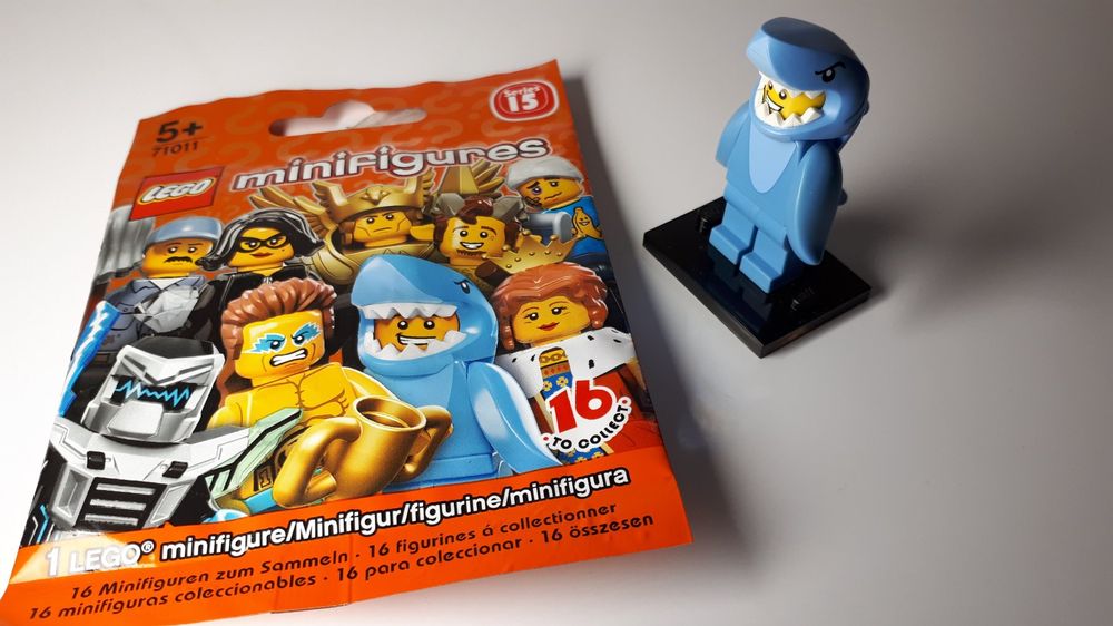 LEGO Minifigur 71011 series 15 - Shark Suit Guy (Neu (gemäss ...