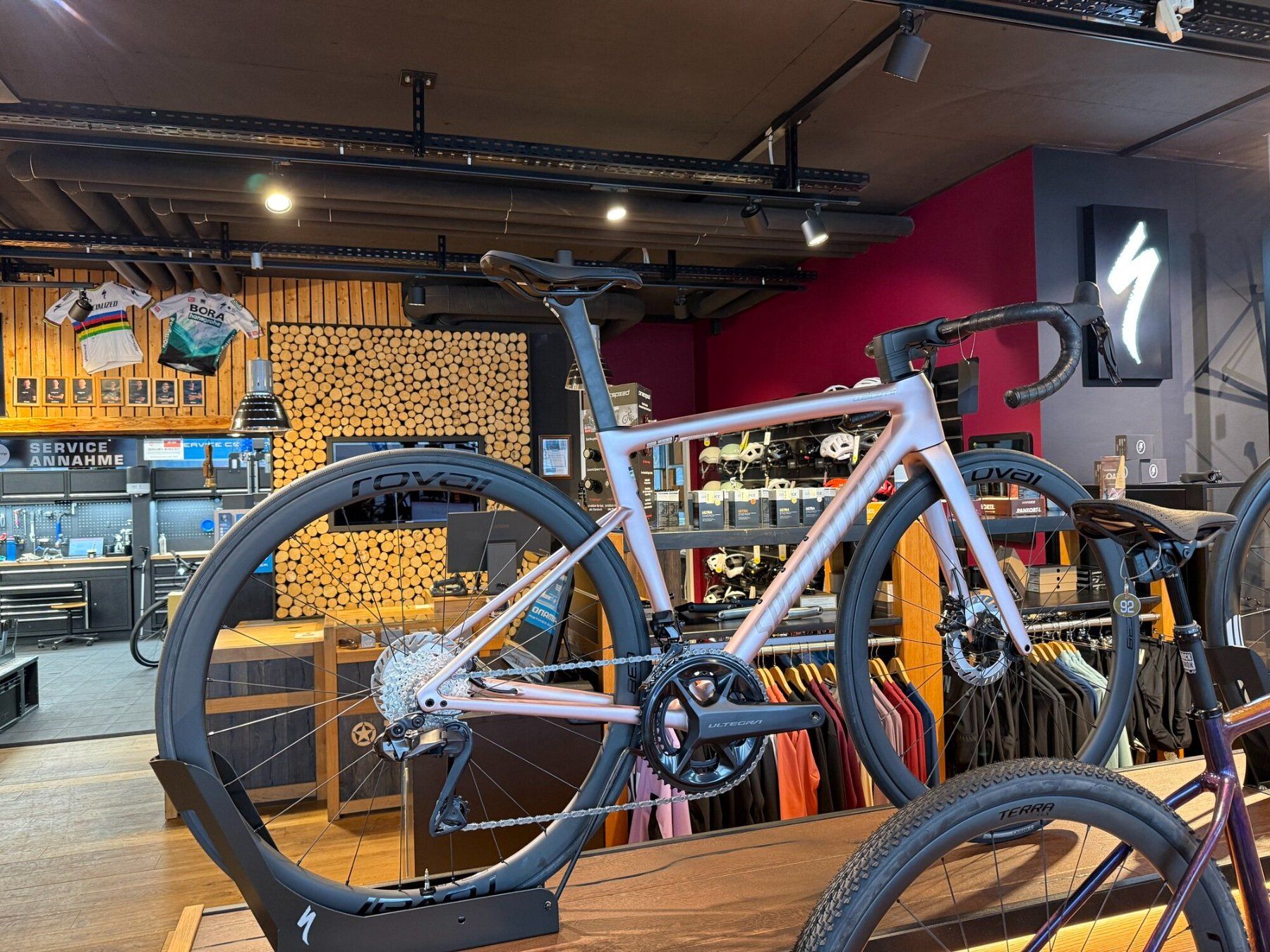 TARMAC SL8 EXPERT DI2 CHAM/BLKPRL 52 (Neu und originalverpackt) in Zug ...