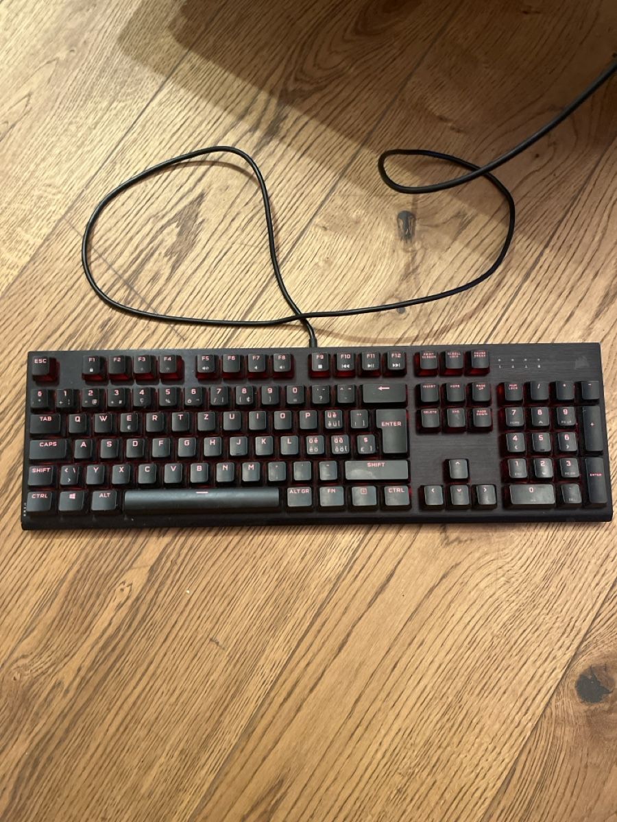Corsair K60 RGB Pro Low Profile Mechanical Keyboard (Gebraucht) in ...