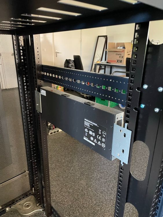 HP Server Rack 42U mit Rollen | Kaufen auf Ricardo