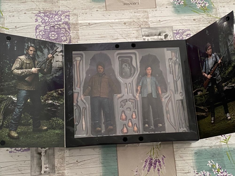 NECA The last of us II Ultimate Joel + Ellie | Kaufen auf Ricardo