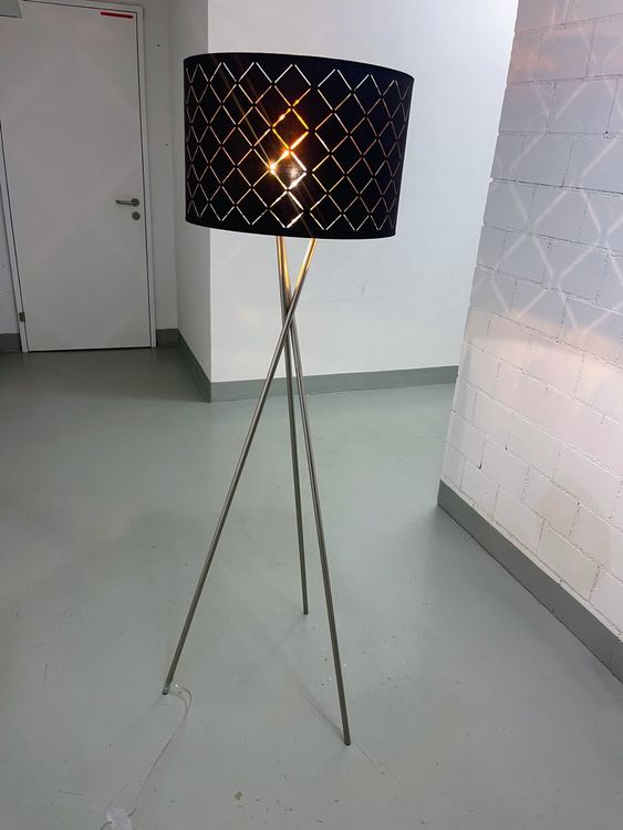 Design Stehlampe Dreibeiner (Gebraucht) in Kreuzlingen für CHF 4 – nur Abholung auf Ricardo kaufen