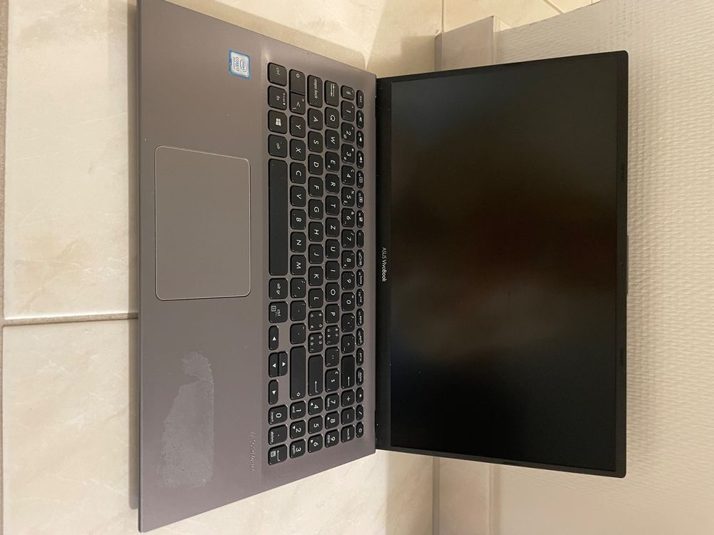 asus laptop core i7 8th generation (Gebraucht) in Obernau für CHF 150 ...