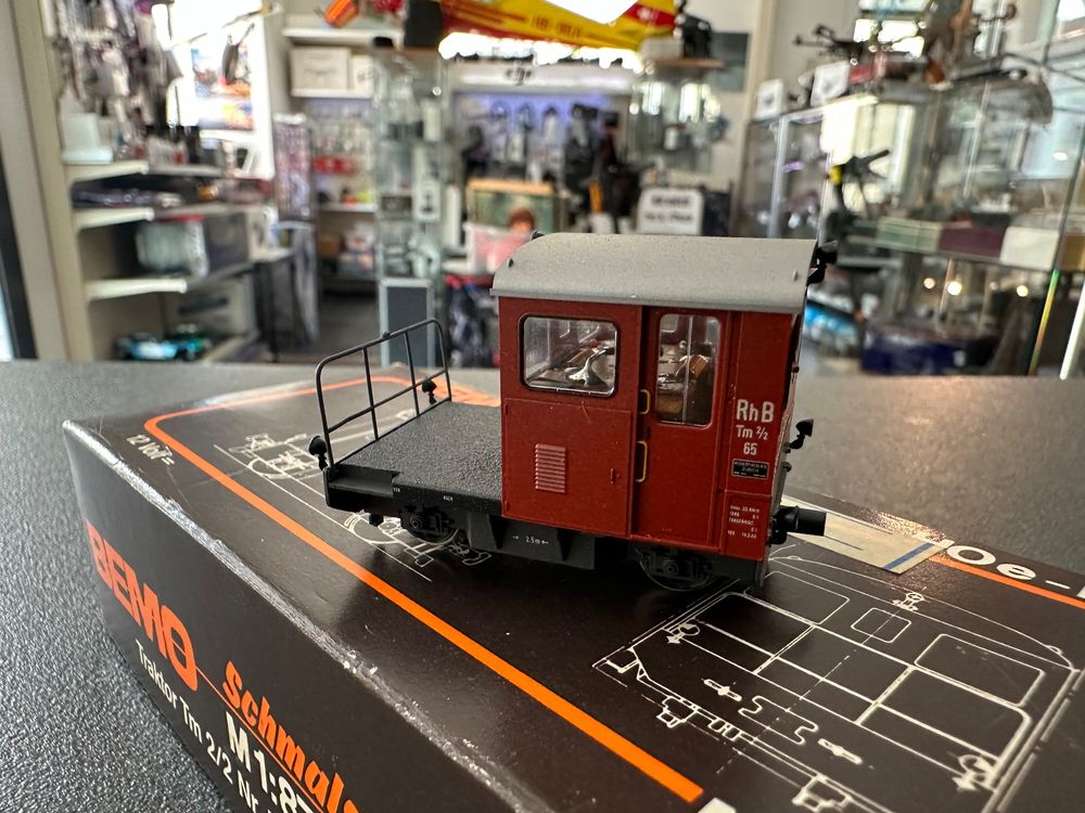BEMO 1273/5 Tm 2/2 Traktor RhB 65 HOm (Gebraucht) in Chiasso für CHF ...
