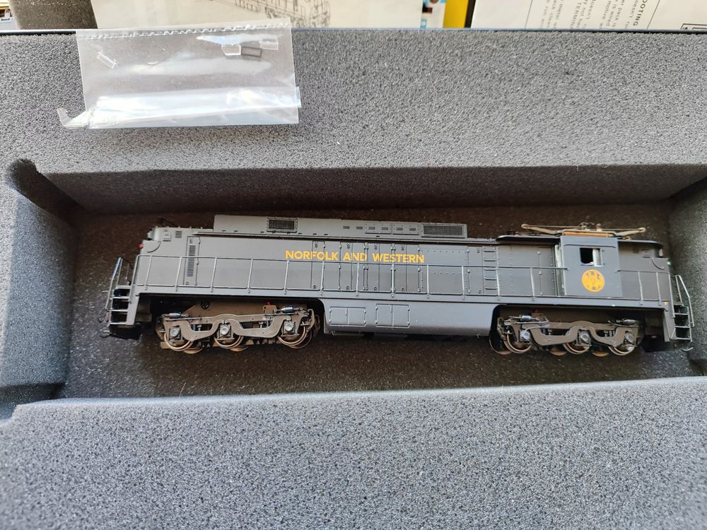 Spectrum , Norfolk & Western, GE E33 Electric Locomotive | Kaufen auf ...