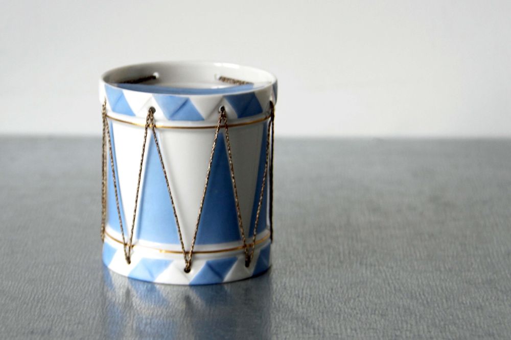 Nymphenburg Porzellan - kleine Trommel-Dose / blau und weiss (Gebraucht ...